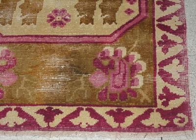 Spanish colonial South American ( Andes ?) rug with a lion in a roundel ...