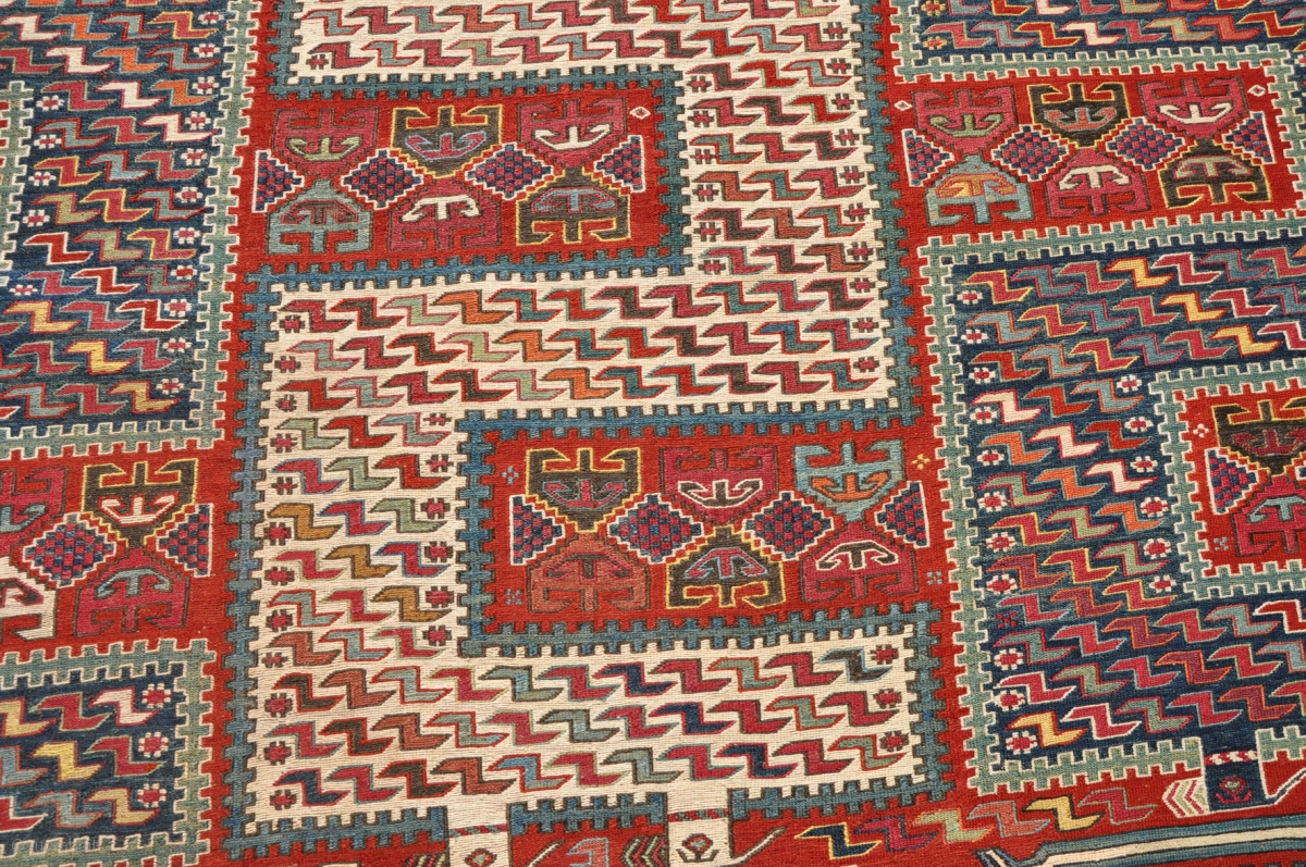 awesome antique sileh in mint condition, circa cm 284 x 195 | rugrabbit.com